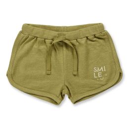 Kids shorts in olive green Model ODA | SENSE ORGANICS